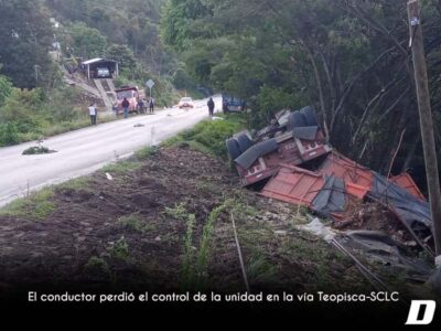 Vuelca tráiler - Diario de Chiapas