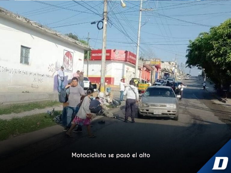 Motociclista se pasó el alto - Diario de Chiapas