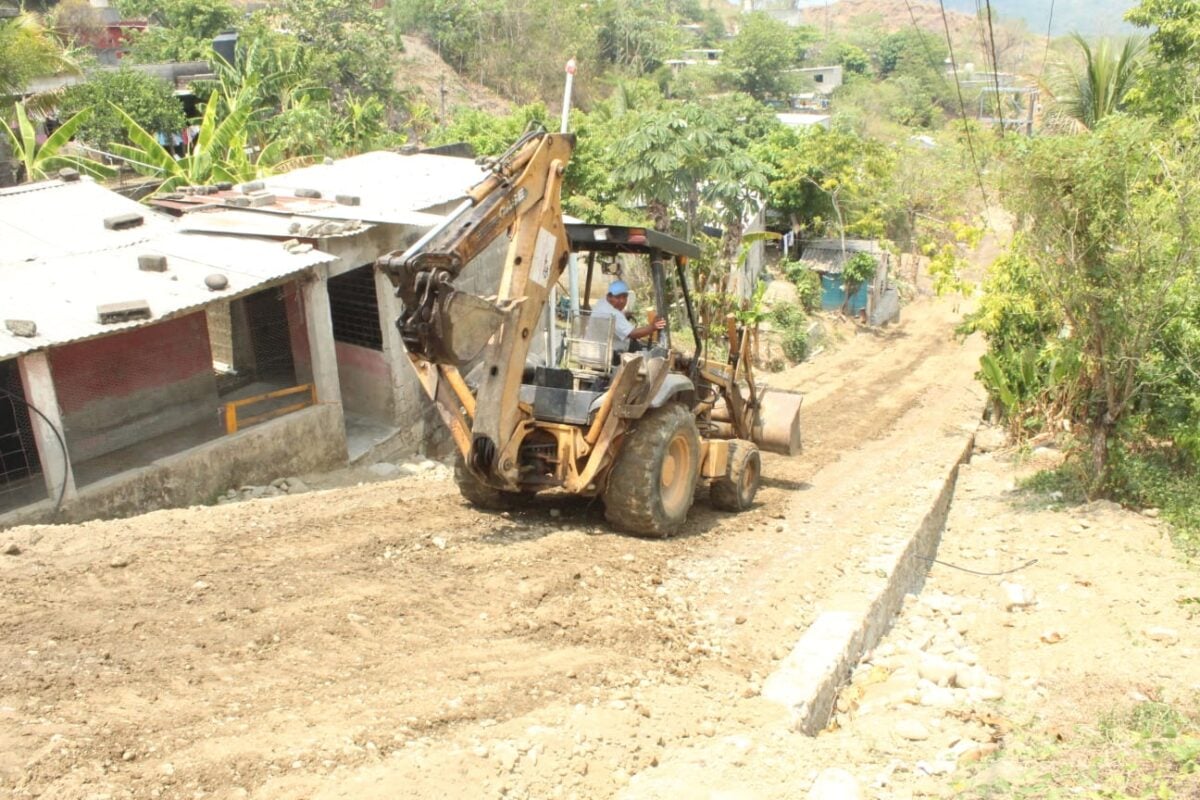 Avanza obra en Pichucalco - Diario de Chiapas