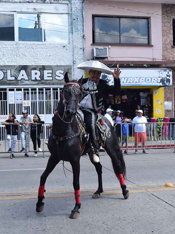 Desfile Cívico Militar - Diario de Chiapas