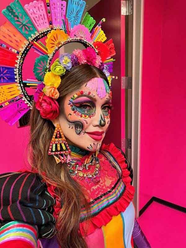 Coloridas catrinas y catrines - Diario de Chiapas