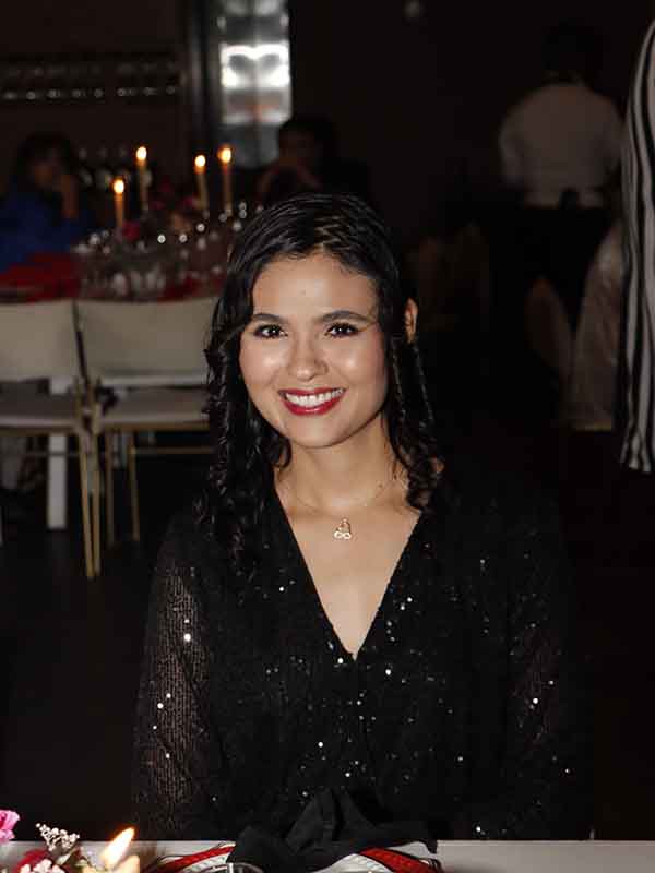 Itzel Ruiz Cristales bailó su vals de xv años - Diario de Chiapas