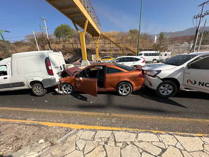 Choque múltiple en Libramiento Norte deja cuantiosos daños materiales ...
