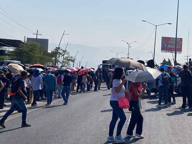 Maestros endurecen protestas en Tuxtla - Diario de Chiapas