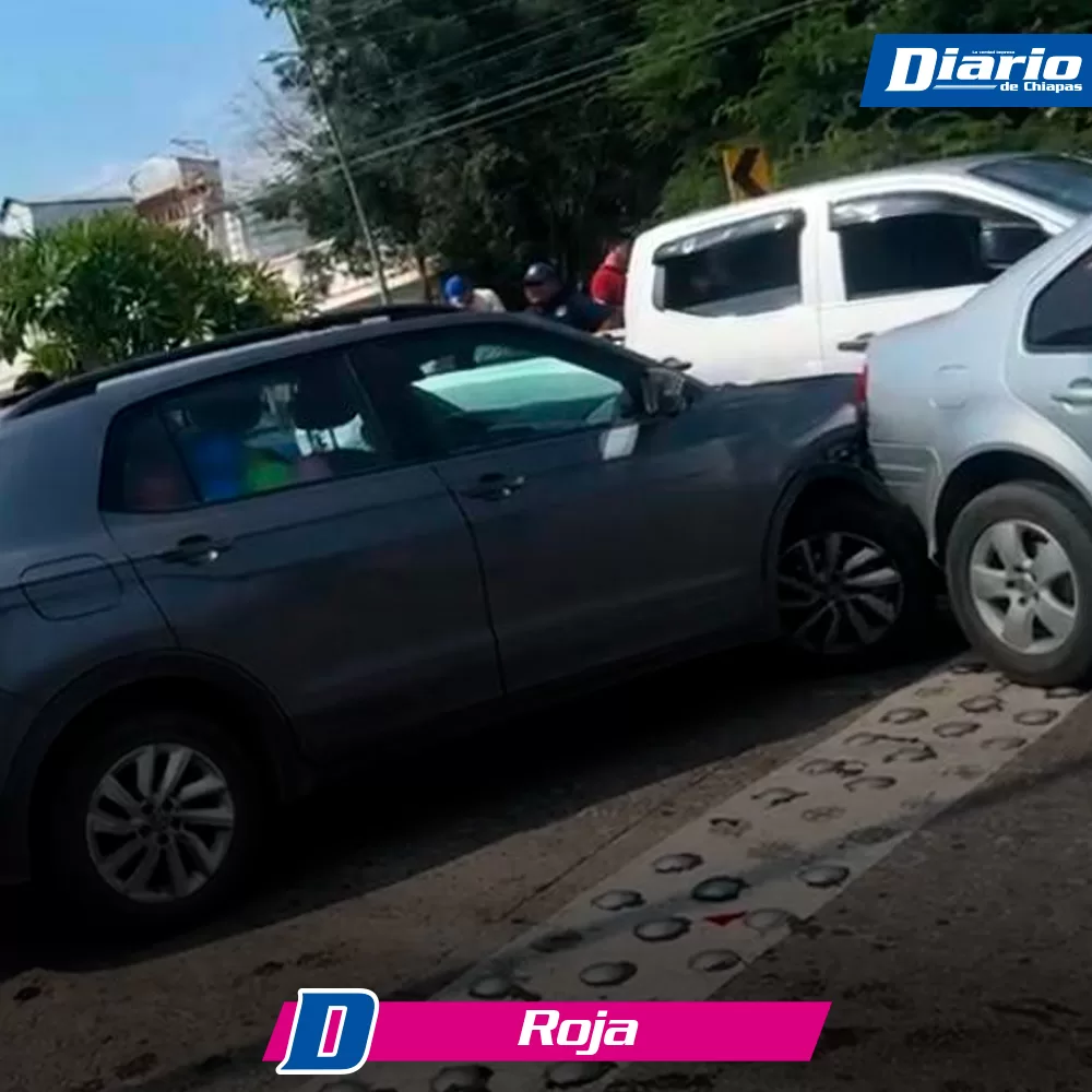 Tráiler Sin Frenos Embiste Ocho Vehículos Diario De Chiapas